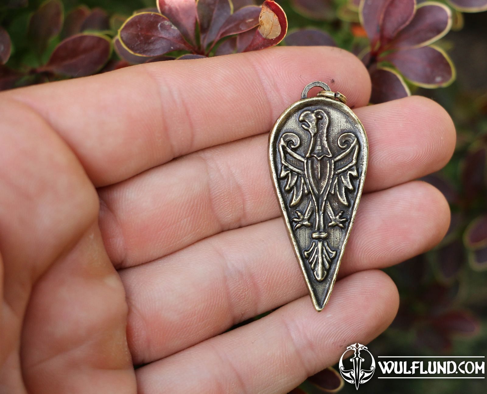 EAGLE on almond shield, zinc old brass Drakkaria Medieval amulets Zinc ...