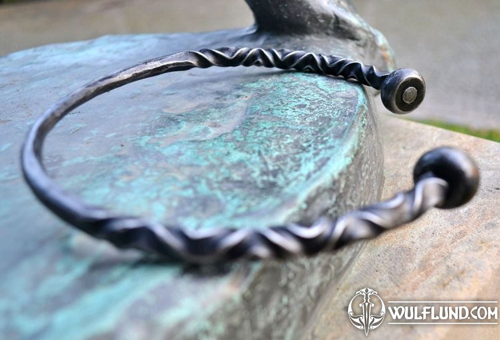 FORGED TORC WITH A BALL Wulflund