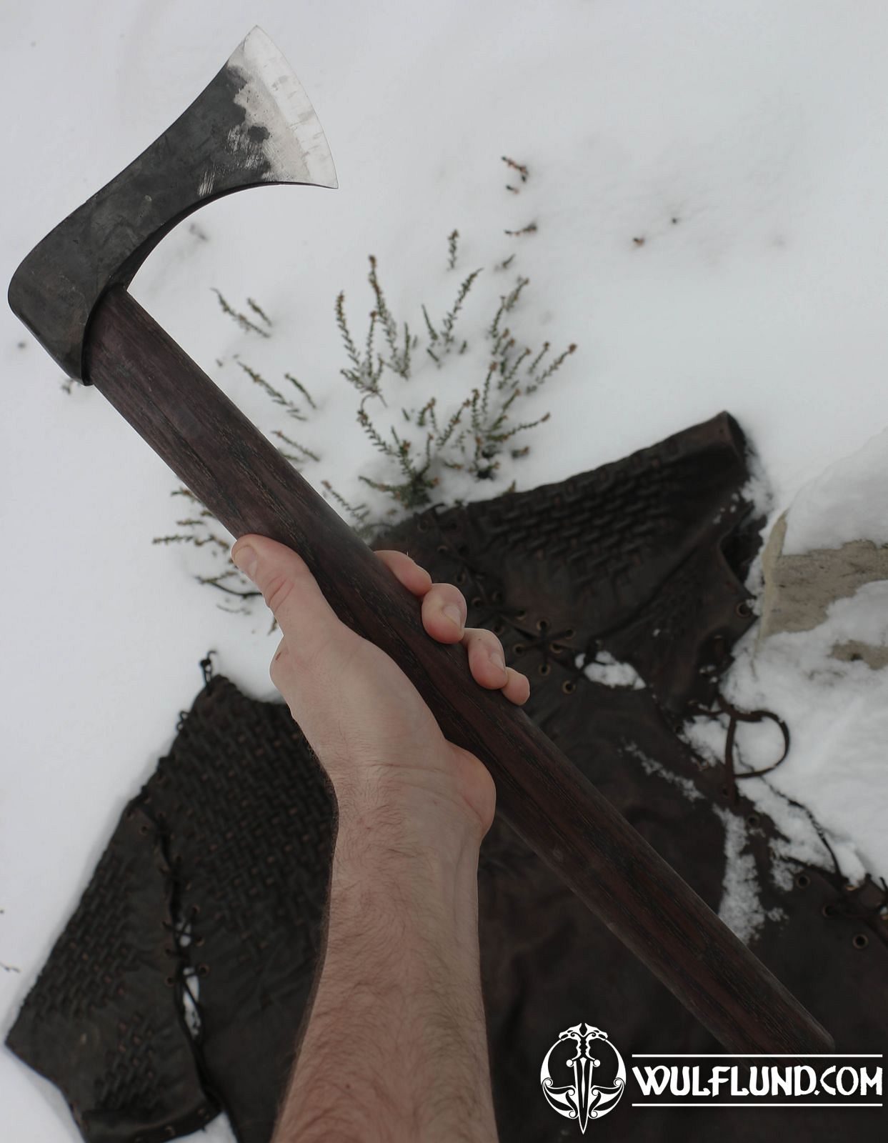 FRANCISCA Throwing Axe Drakkaria Throwing axes Throwing weapons ...