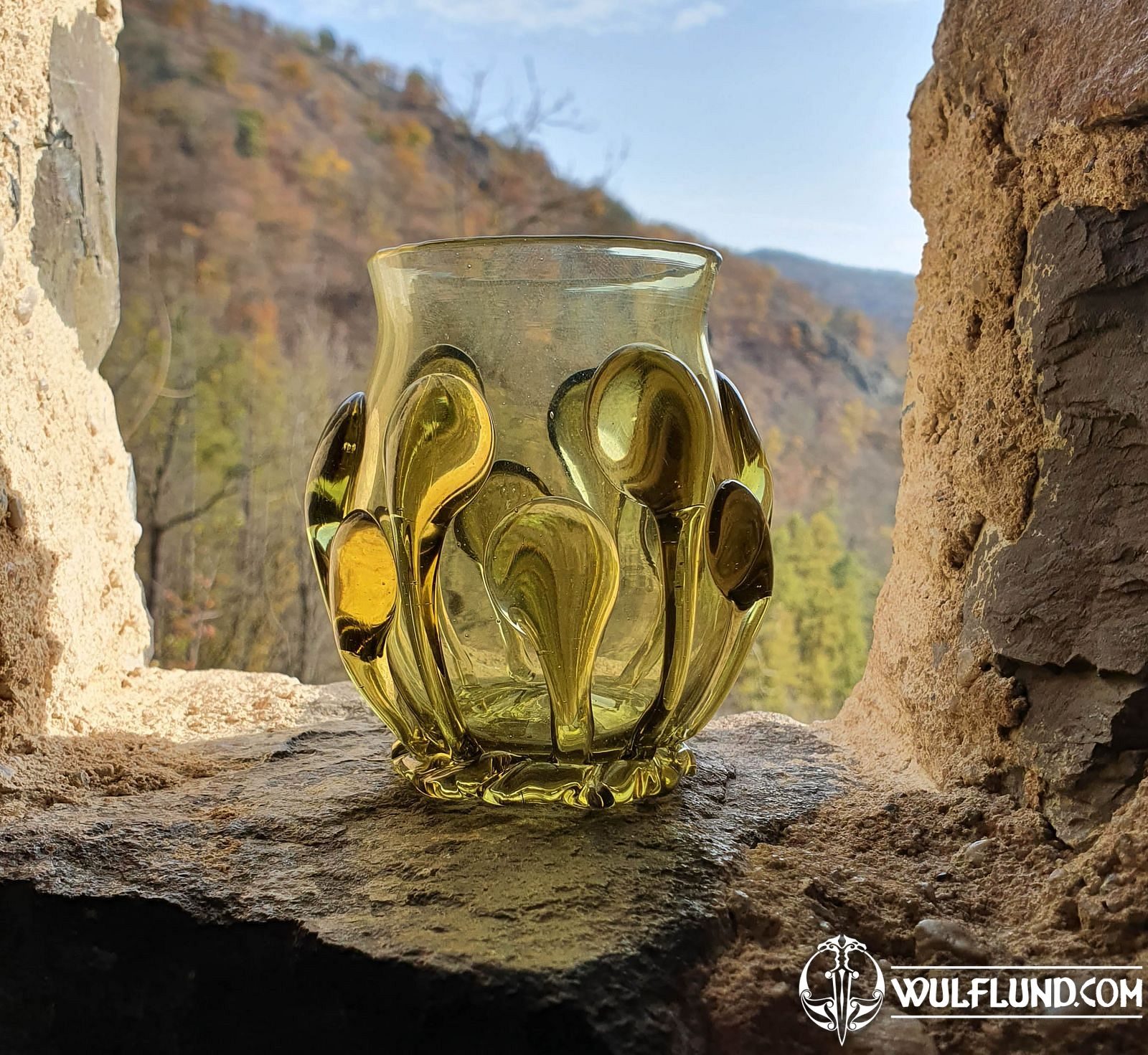 MEDIEVAL GOBLET - BOHEMIA, green forest glass Drakkaria historical ...