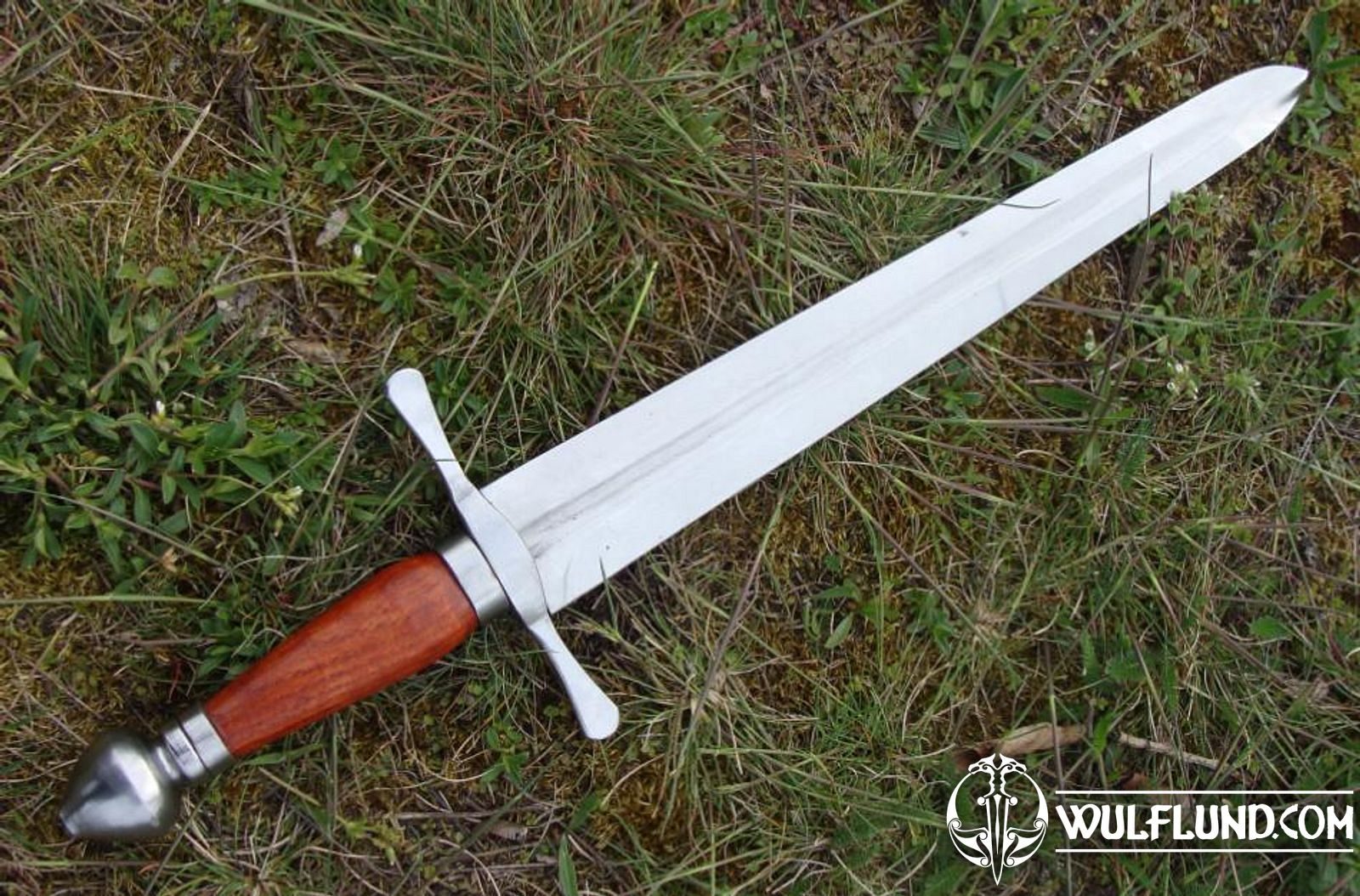 DAGUE TRÈS MASSIVE II Drakkaria Dagues de costume Dagues, Armes Nous ...