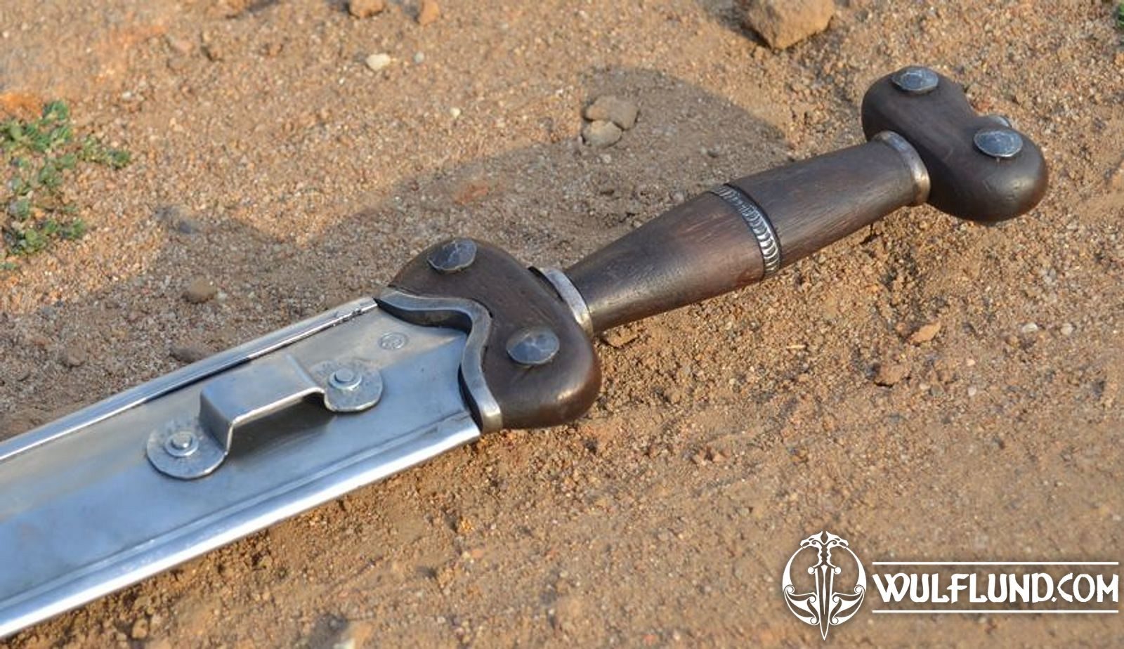 IRON SCABBARD FOR CELTIC SWORDS ancient swords - celtic, roman Swords ...