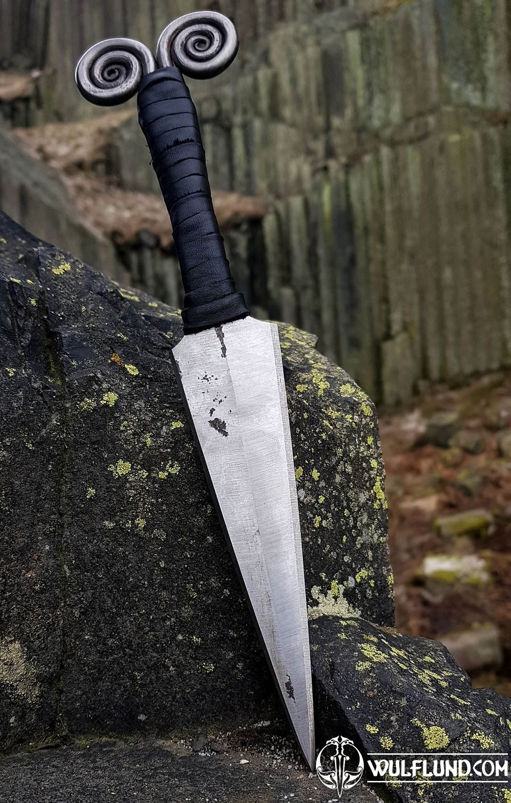 GORMALL, Celtic Dagger Drakkaria Costume and collectors' daggers ...