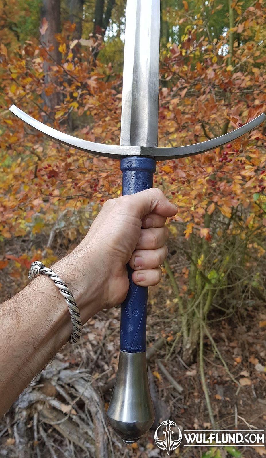 MOOR, hand and a half sword Drakkaria Medieval swords Swords, Weapons ...