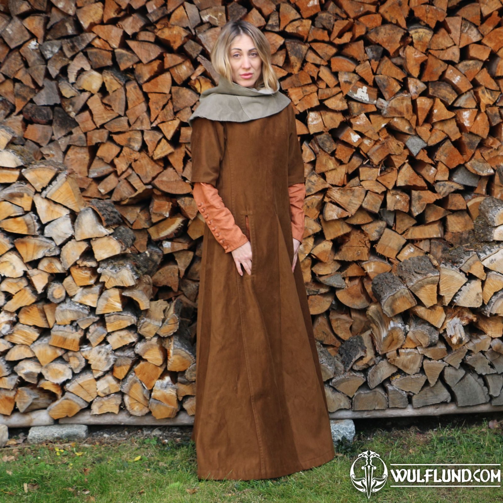 WOMEN'S MEDIEVAL CLOTHING - middle class bourgeois woman, 2nd half of ...