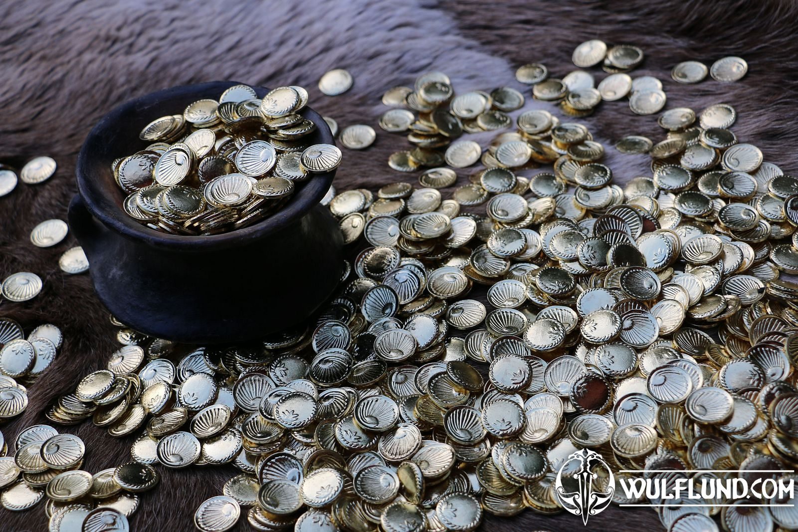 CELTIC TREASURE, COINS and pouch, replicas - 100 pieces Drakkaria ...