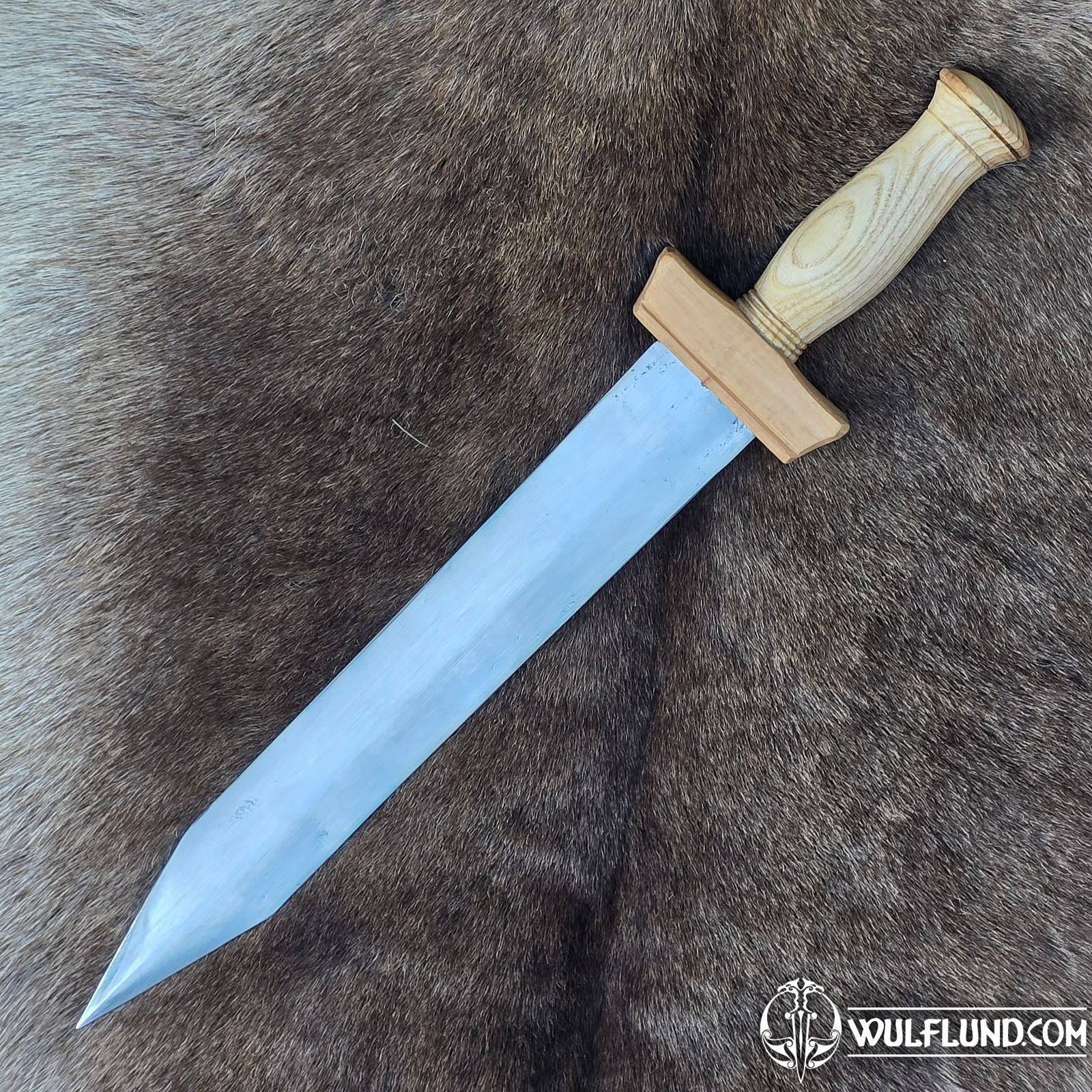 Gladiatorial Dagger, Pompeii, 1st century, replica Drakkaria ancient ...