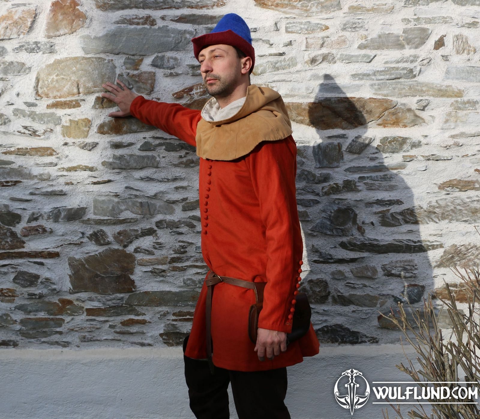 CRAFTSMAN - set of medieval clothing, 2nd half of the 14th century ...