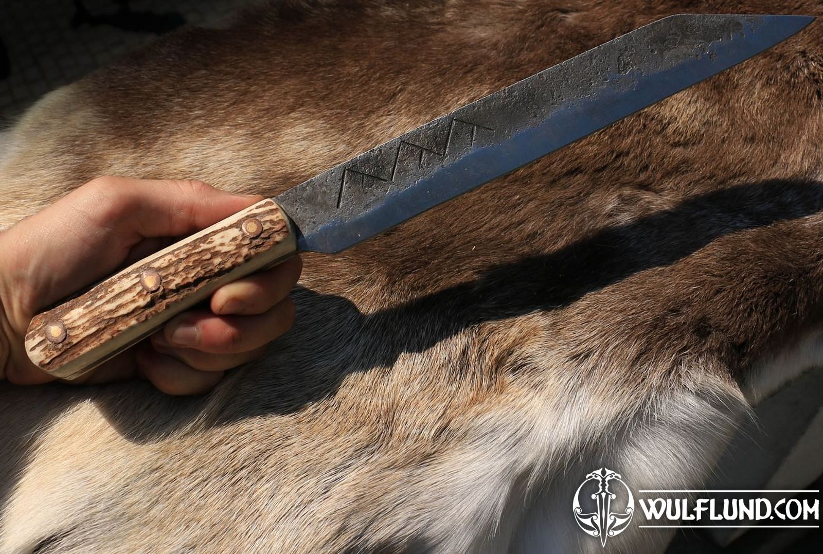 ULFHEDNAR, forged viking seax Drakkaria Seax knives Knives, Weapons ...