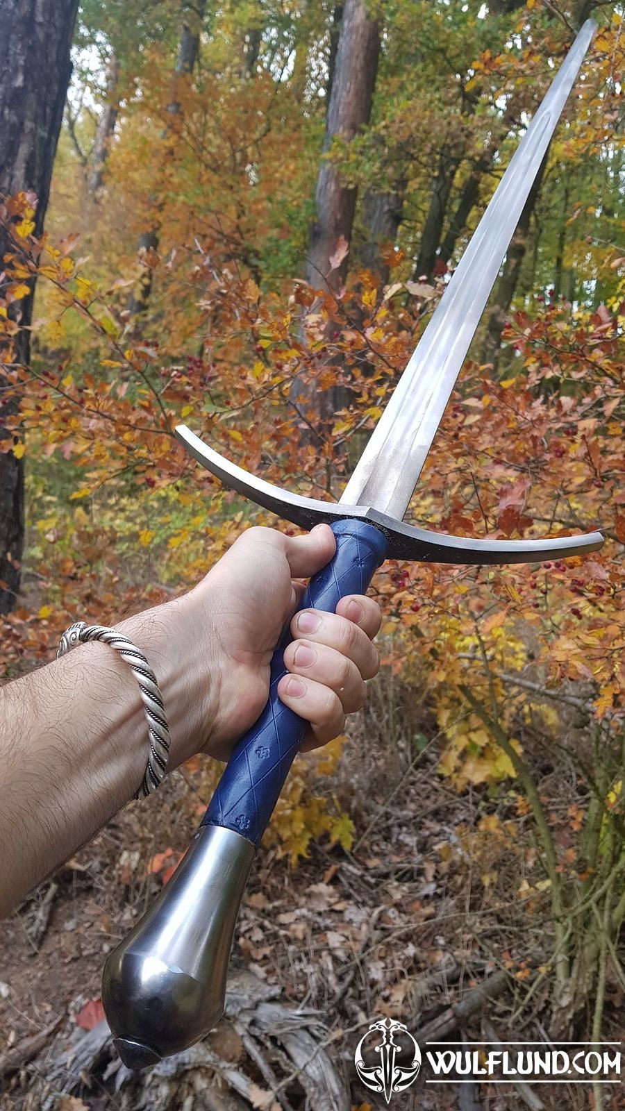 MOOR, hand and a half sword Drakkaria Medieval swords Swords, Weapons ...