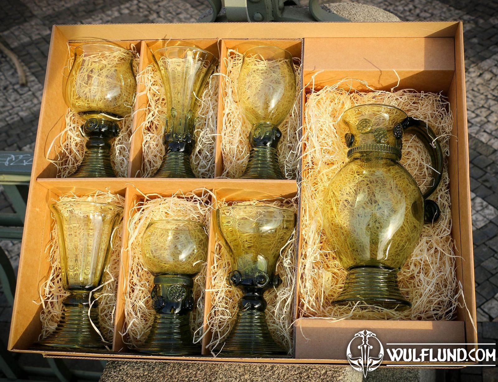 HEROLD, historical glass set historical glass Feasting Wulflund