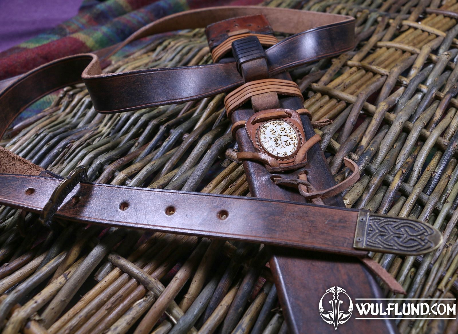 LEATHER SCABBARD with Saami jewel Sword accessories Swords, Weapons ...