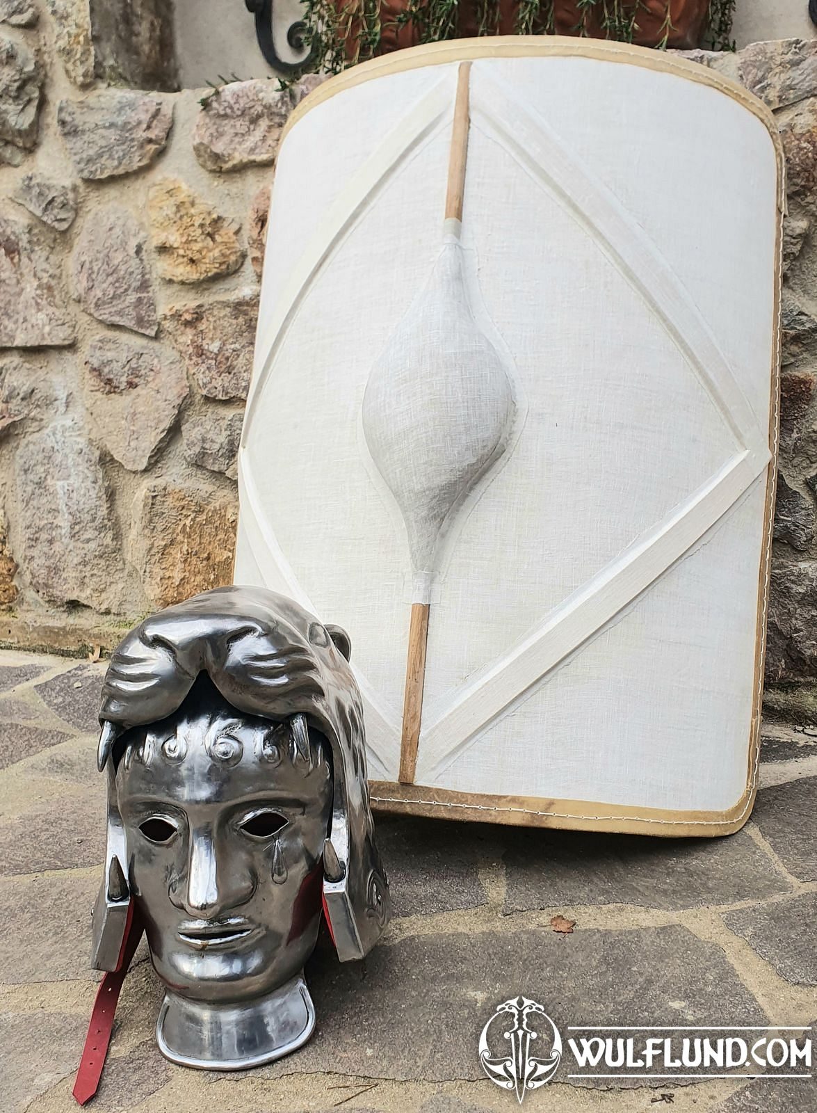 BOUCLIER DE GLADIATEUR, Scutum, Pompéi boucliers de reconstitution ...