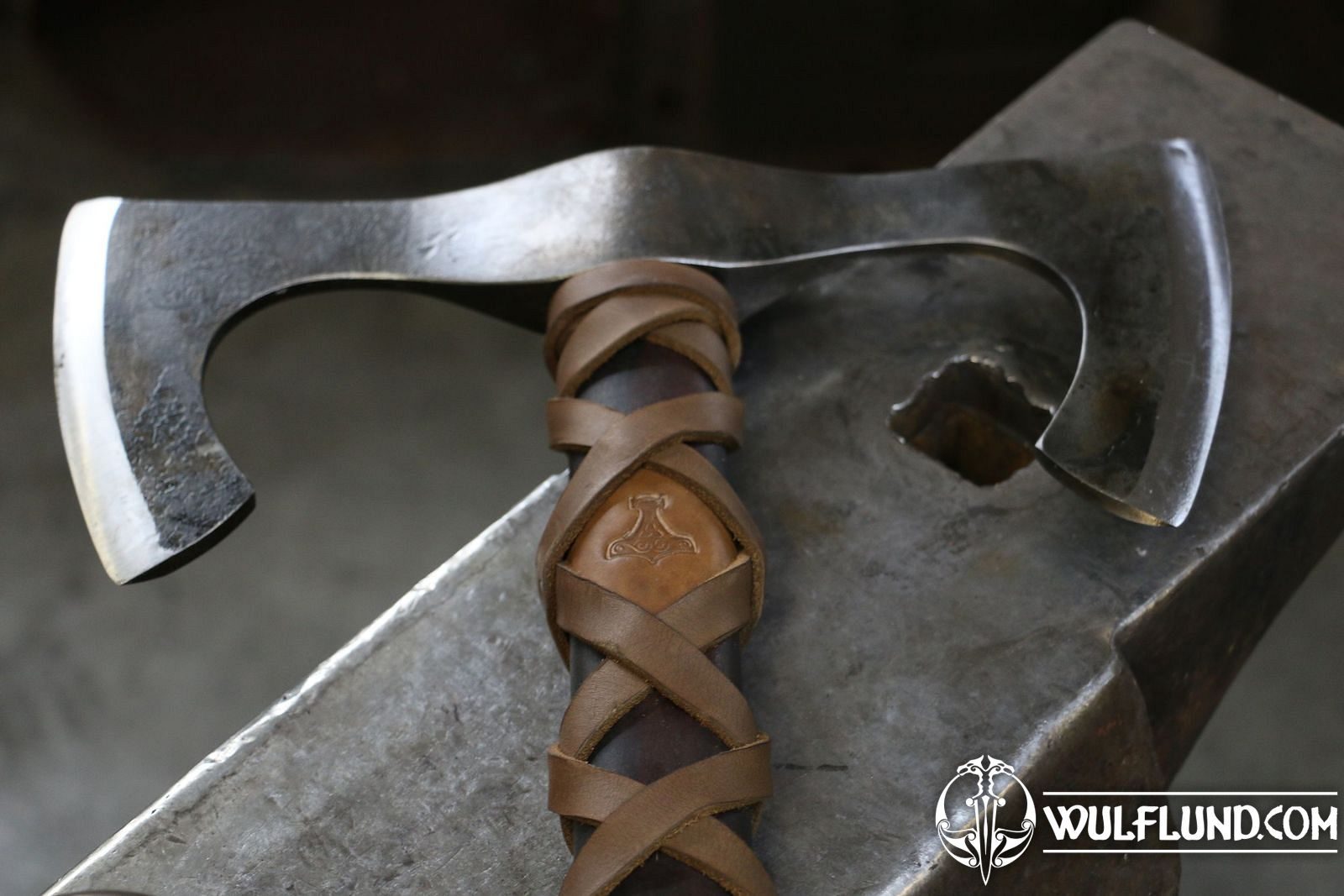 ÁSEGIR, Barbarian Double Blade Axe Drakkaria Axes Weapons Wulflund