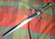 RENAISSANCE DAGGER with heart guard, museum replica Drakkaria Practical ...