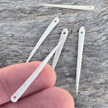 BONE NEEDLE for historical crafts deer antler products Crafting ...