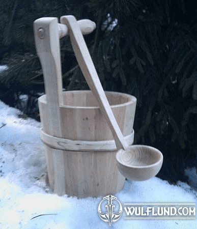 Sauna Wooden Bucket and Spoon Salle à manger d'époque, tonnellerie Bois ...