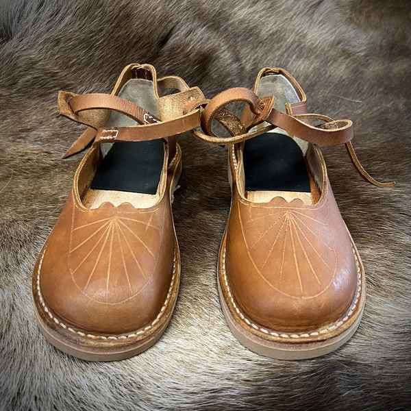 Ancient Roman shoes for ladies Wulflund