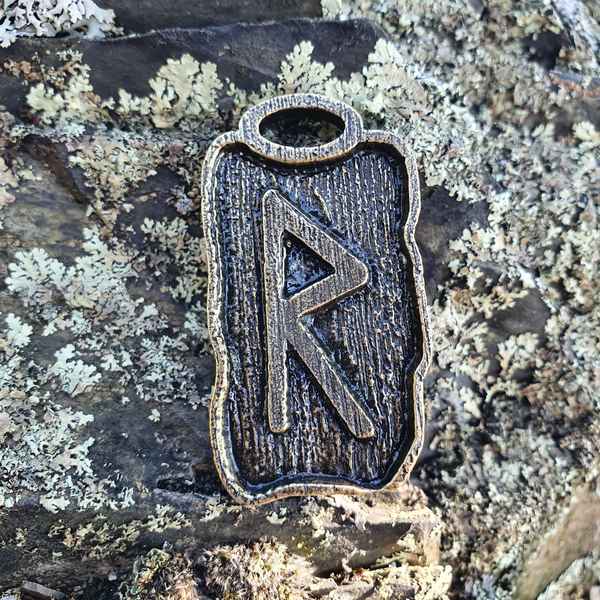 RAIDHO - Rune Pendant zinc ant. brass Wulflund
