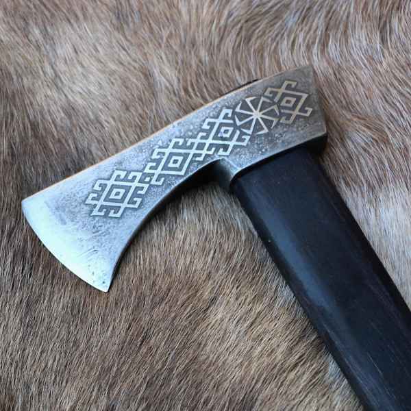 SHEPHERD'S AXE, etched Carpathian axe Wulflund