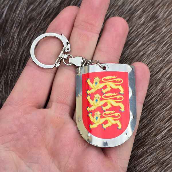 ENGLAND, MEDIEVAL SHIELD, keychain, metal, handmade Wulflund