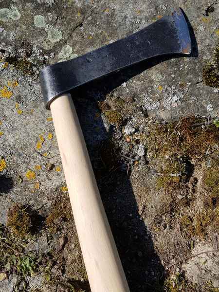 FRANCISCA, replica of a throwing axe Drakkaria Axes Weapons Wulflund