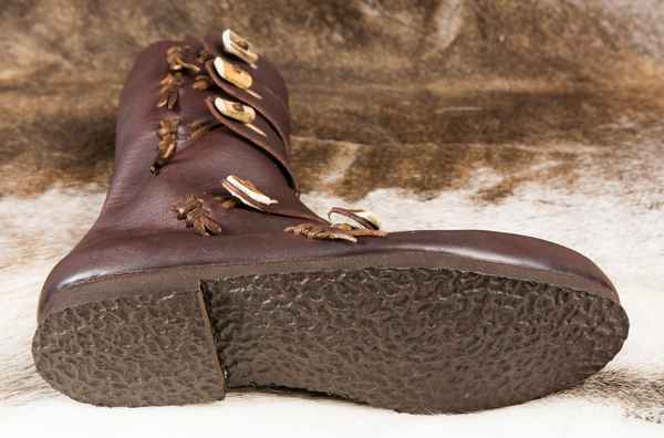 RASMUS, chaussures en cuir début moyen âge Nous faisons revivre l ...