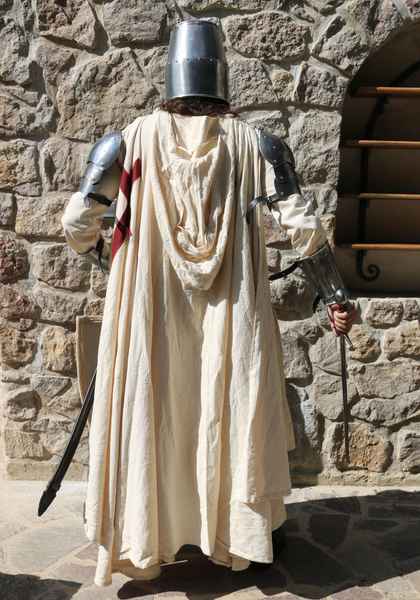 TEMPLAR, costume - COSTUME RENTAL Wulflund