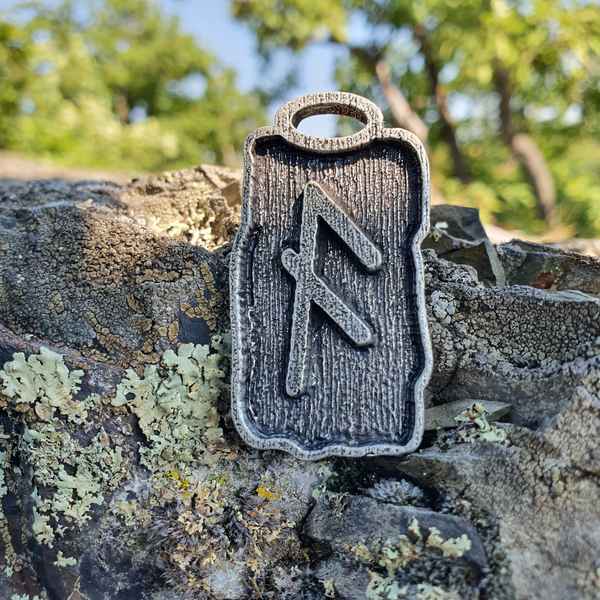 ANSUZ - Rune Pendant, zinc Drakkaria rune pendants amulets and ...