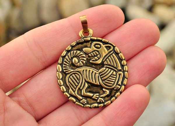 VIKING DOG TALISMAN Kupecká stezka viking pendants amulets and ...