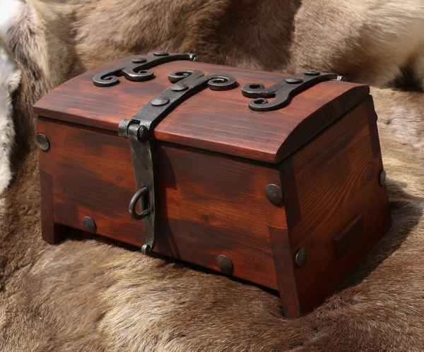 HISTORIC chest | Medieval chests Wulflund