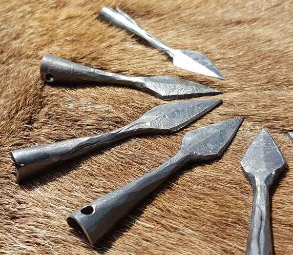 Forged Arrowhead - leaf, steel Wulflund