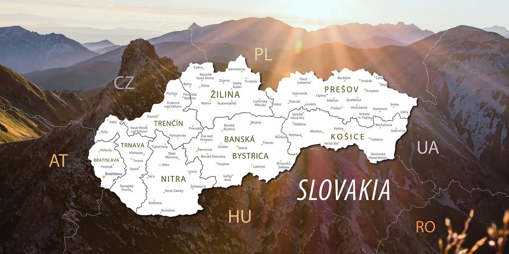 Obraz mapa Slovenska s malebnými horami | Dovido.cz