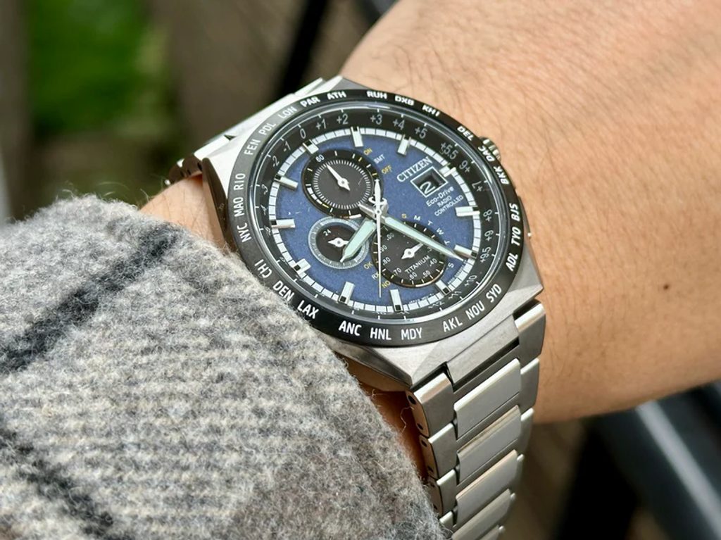 Citizen Worldtime Radio Controlled Super Titanium AT8238-84L | Helveti.cz