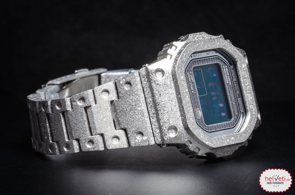 Casio G-Shock GMW-B5000PS-1ER 40th Anniversary Recrystallized | Helveti.cz