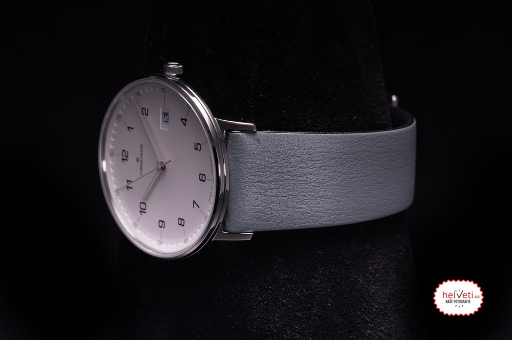 Junghans Form Quartz 41/4885.00 | Helveti.eu