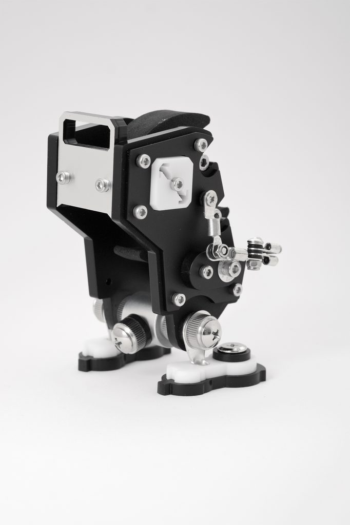 Watch stand Robot | Helveti.eu