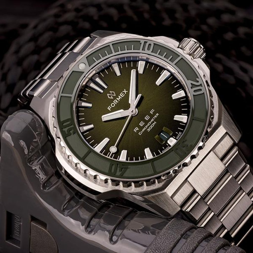 Formex Reef 42 Automatic Chronometer Green Dial | Helveti.eu