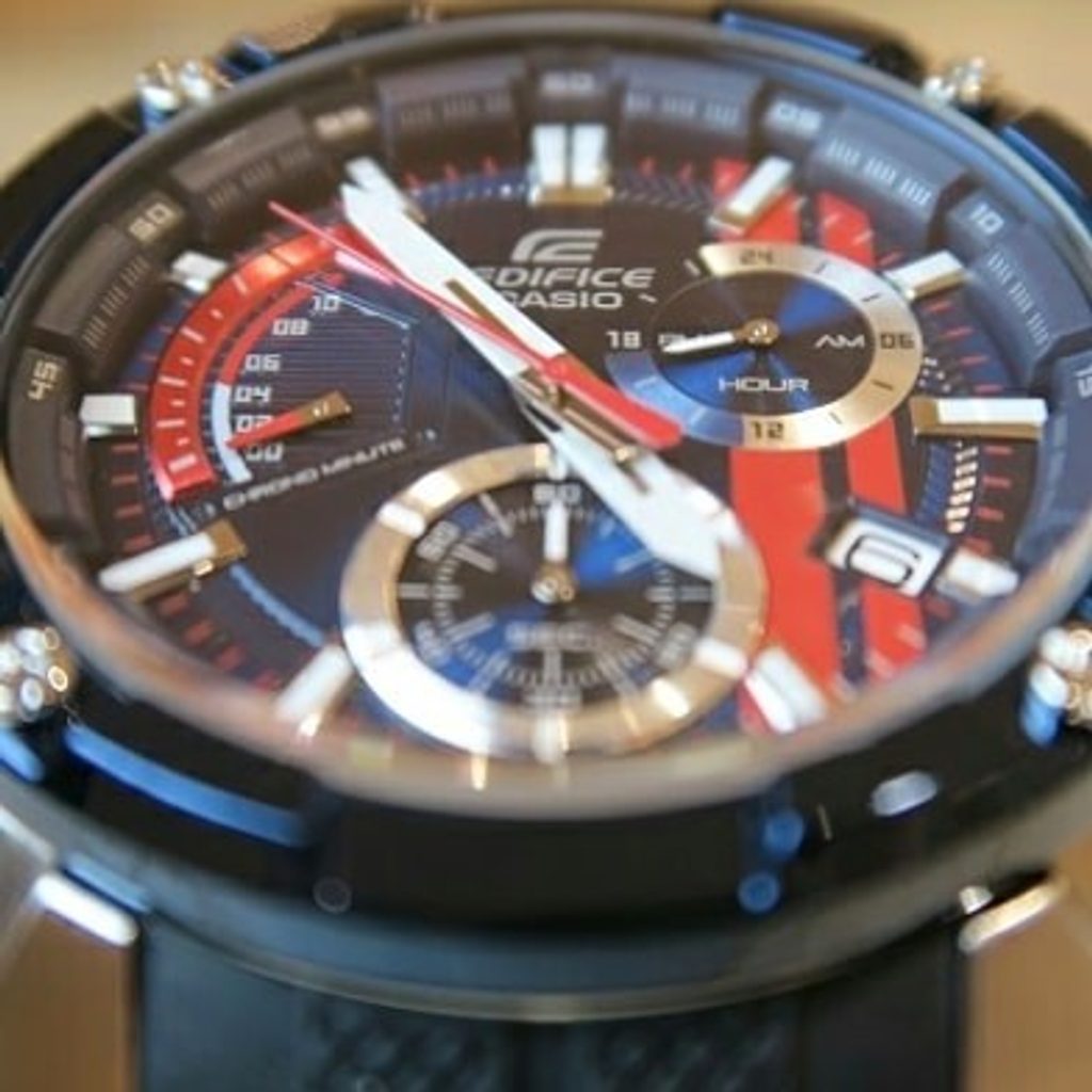 Casio EFR-559TRP-2AER | Helveti.cz | Helveti – Víc než hodinky