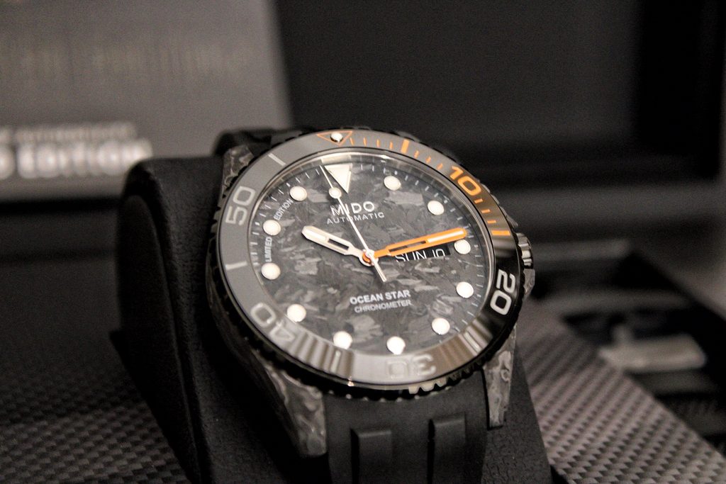 Mido Ocean Star 200C Carbon Chronometer Limited Edition M042.431.77.081.00 | Helveti.eu