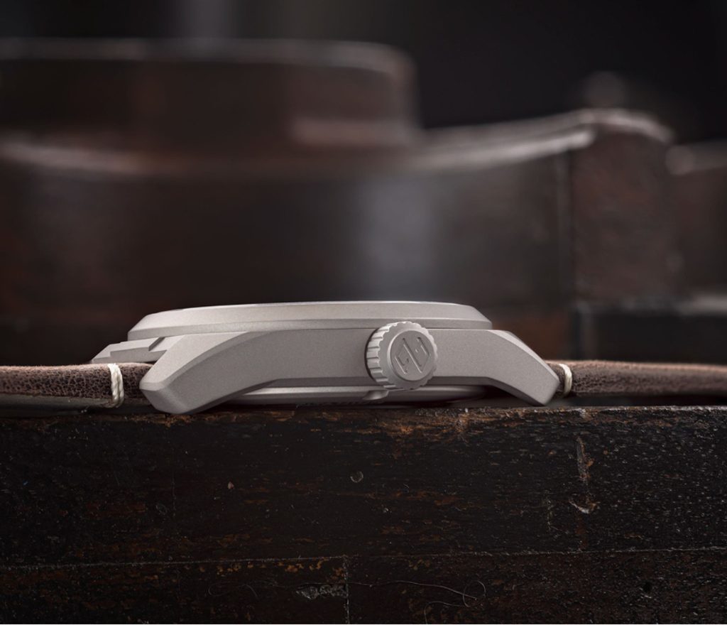 Formex Field Automatic Mahogany Red | Helveti.eu