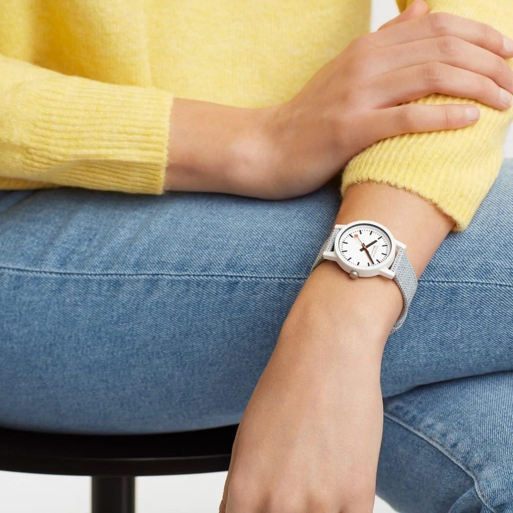 Mondaine Essence MS1.32110.LD | Helveti.eu