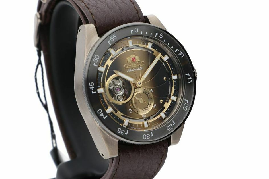 Orient Retro Future Camera RA-AR0204G Limited Edition | Helveti.eu