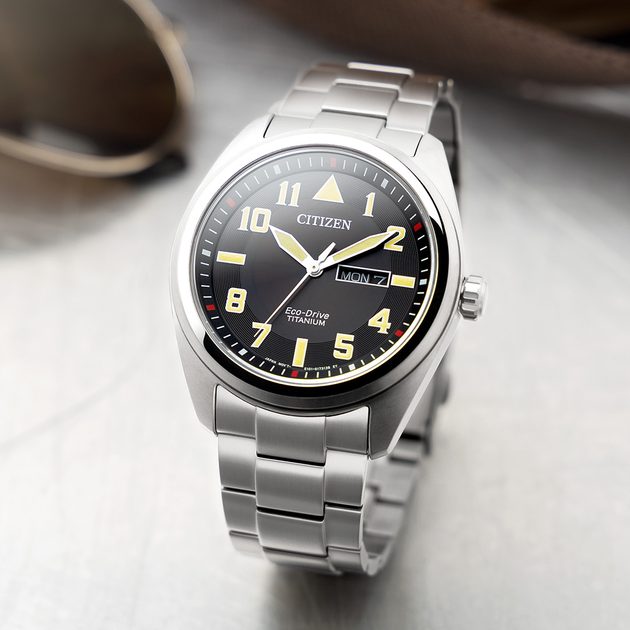 Citizen Eco-Drive Military Chrono Super Titanium AT2480-81E | Helveti.eu