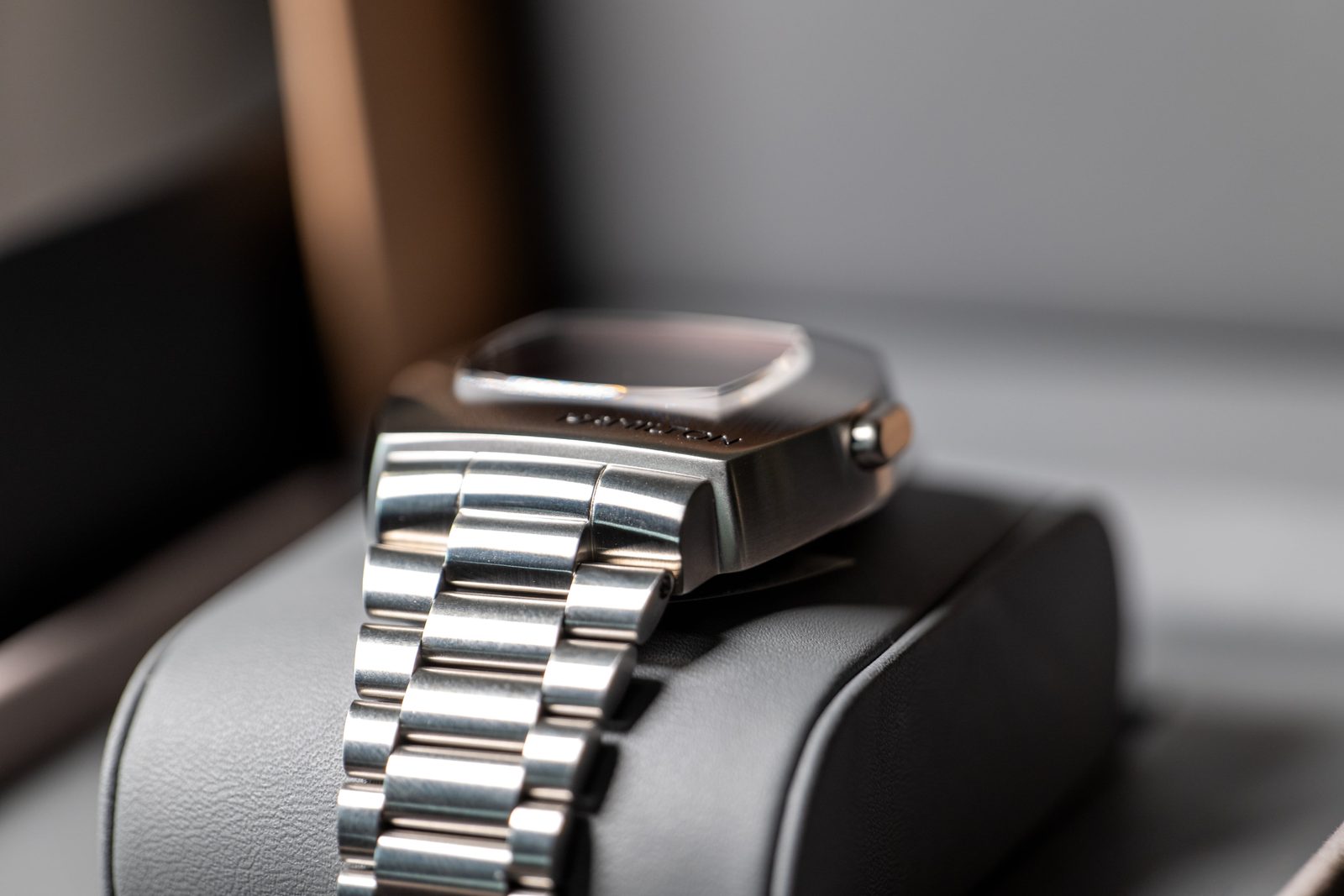 Hamilton American Classic PSR Digital Quartz H52414130 | Helveti.eu ...