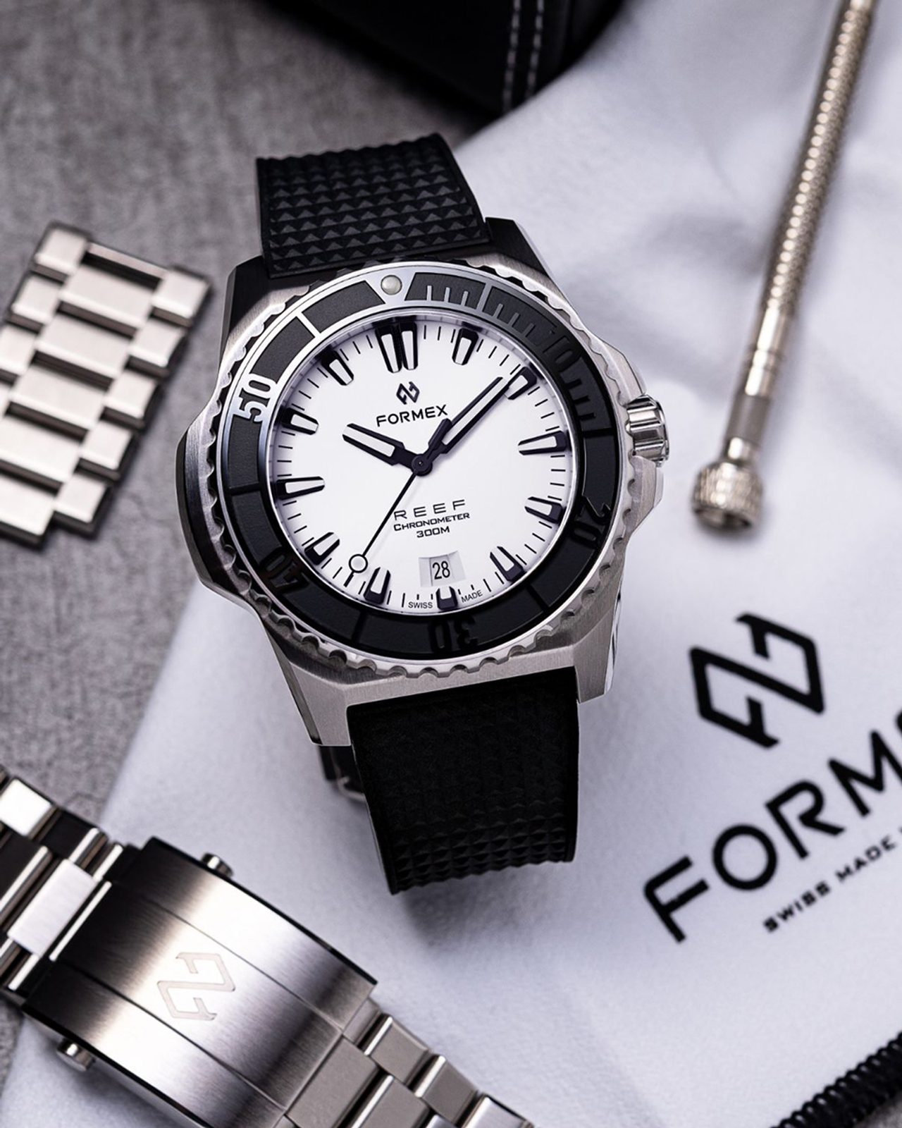 Formex Reef 42 Automatic Chronometer 2200.1.6312.910 | Helveti.cz