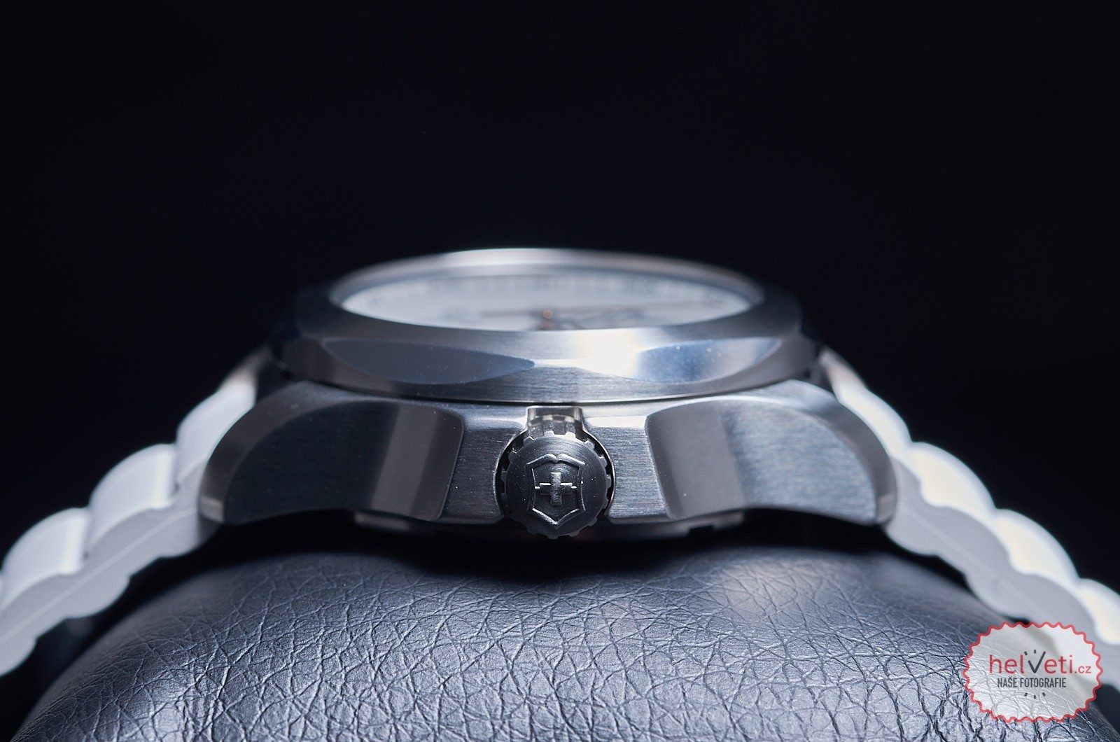 Victorinox I.N.O.X. V 241769 | Helveti.cz | Helveti – Víc než hodinky
