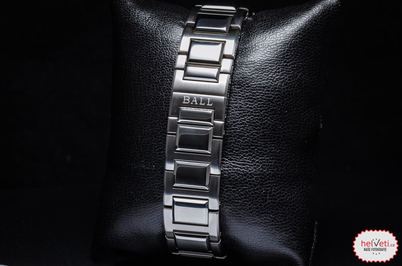 Ball Engineer III Marvelight Chronometer - Caring Edition (40mm) COSC ...