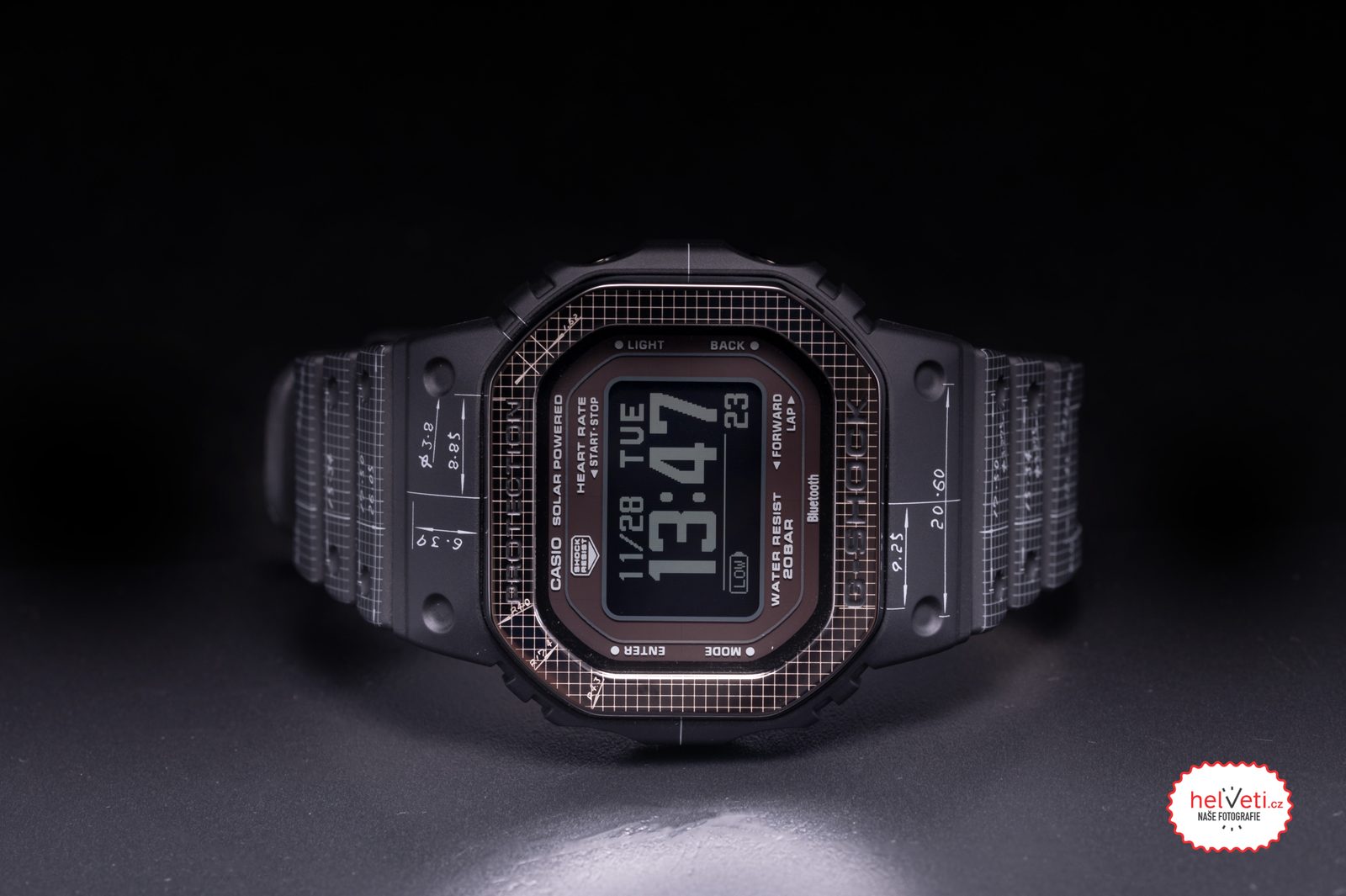 Casio G-Shock G-Squad DW-H5600EX-1ER Special Edition | Helveti.cz
