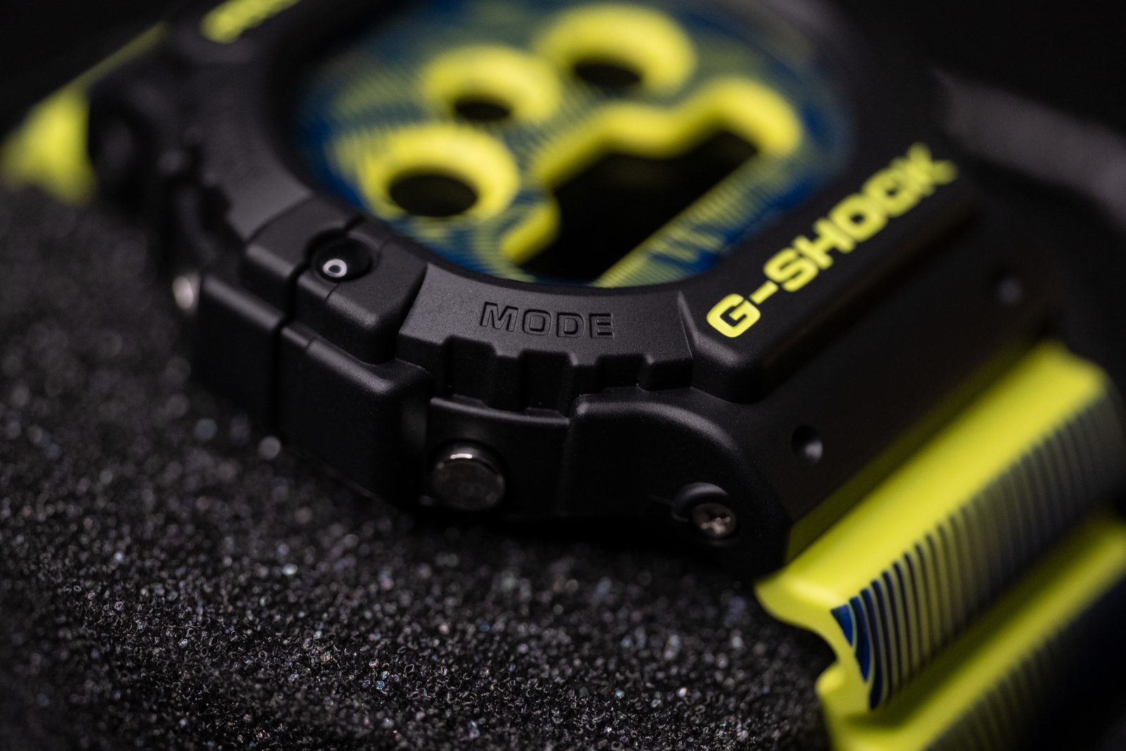 Casio G-Shock DW-5900TD-9ER Time Distortion Series | Helveti.cz